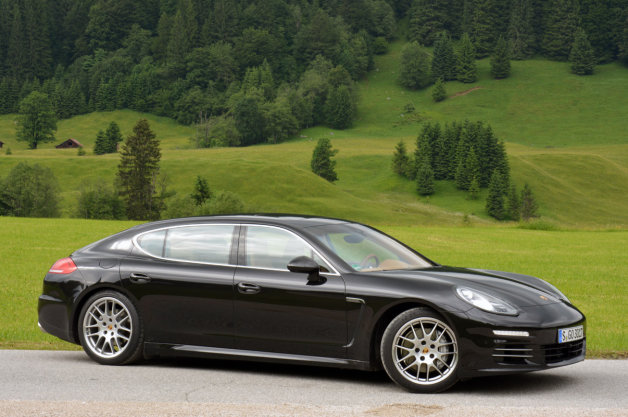 Power plus luxury – Porsche Panamera Executive | InterPlex ...